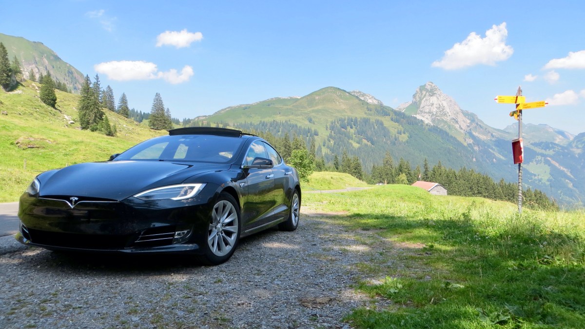 How UN/ECE r79 castrates Tesla Autopilot – Olav Dreier